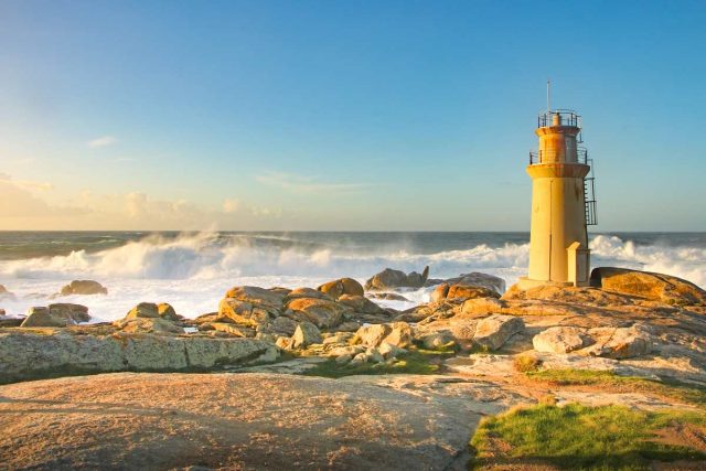 The Camino Finisterre - walking stages 2026 - STINGY NOMADS
