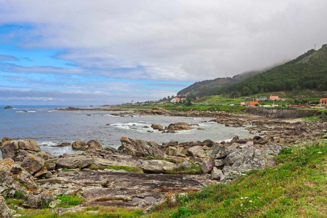 The Litoral Way vs Coastal Route of the Portuguese Camino - STINGY NOMADS